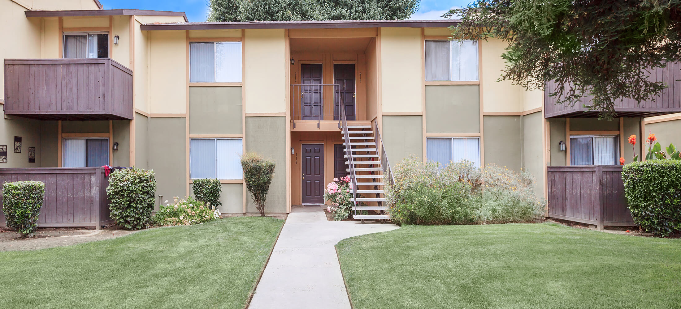 Santa Rosa - Apartments in Bakersfield, CA